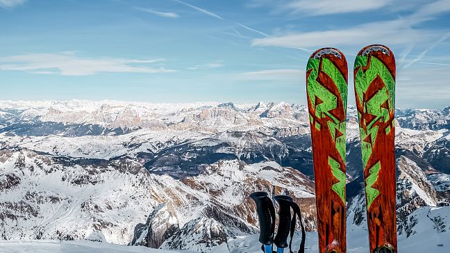 No snow: Europe’s ski resorts forced to close amid record-breaking ...