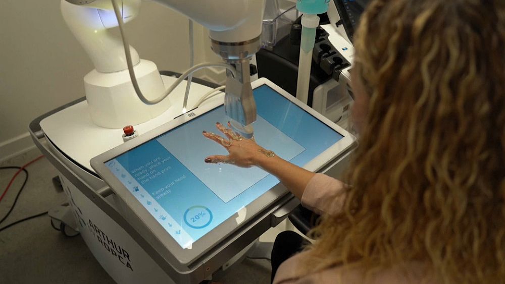 ARTHUR, el robot que escanea automáticamente la artritis reumatoide ...