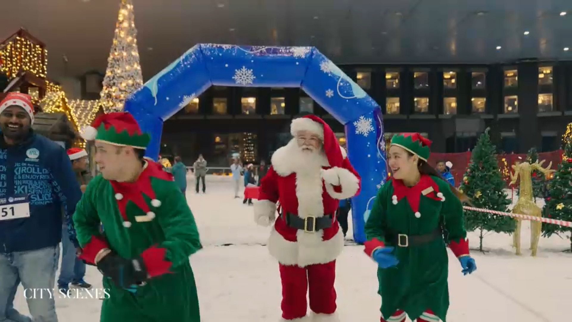 Santa Claus is coming to Dubai: preparing for christmas in the desert ...