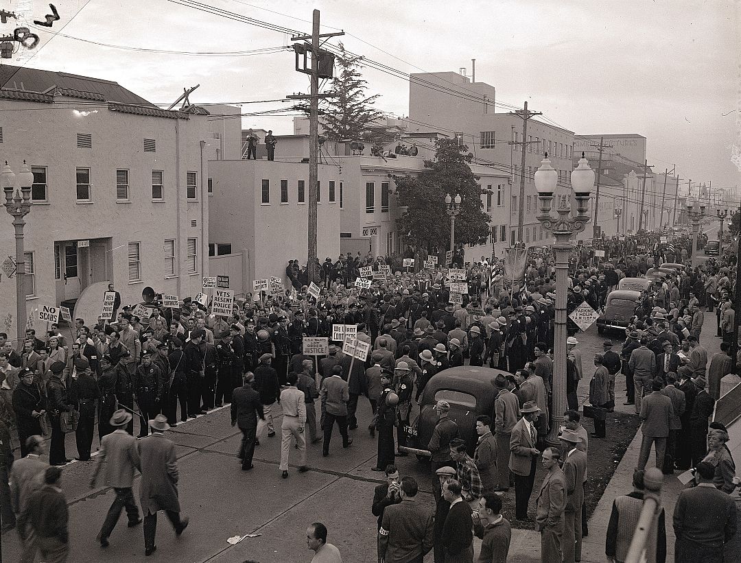 New York Times goes on major strike for first time since 1978 | Euronews