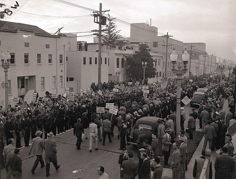 New York Times goes on major strike for first time since 1978 | Euronews