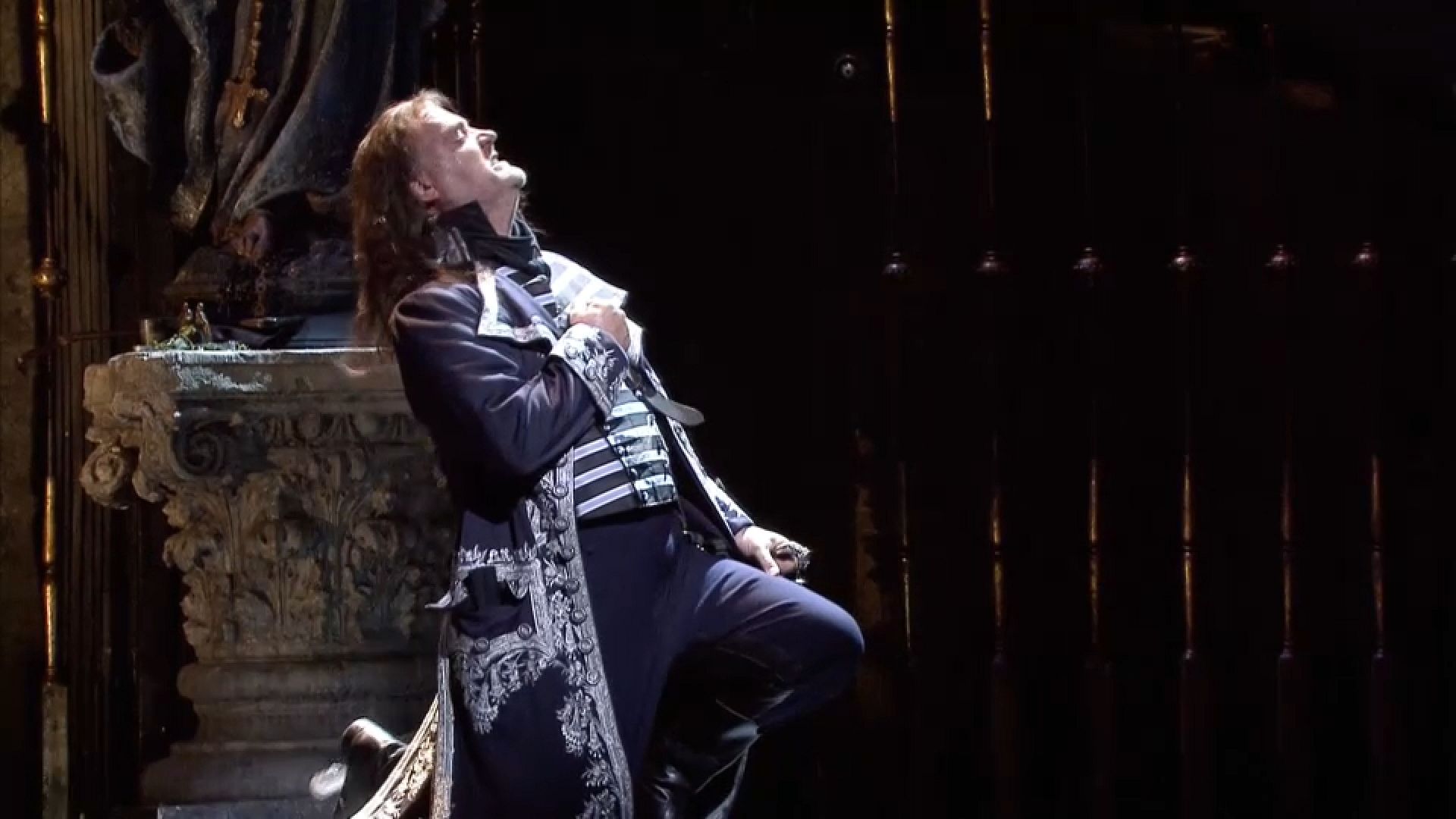 Escuchando las oscuras voces de la ópera con tres leyendas | Euronews