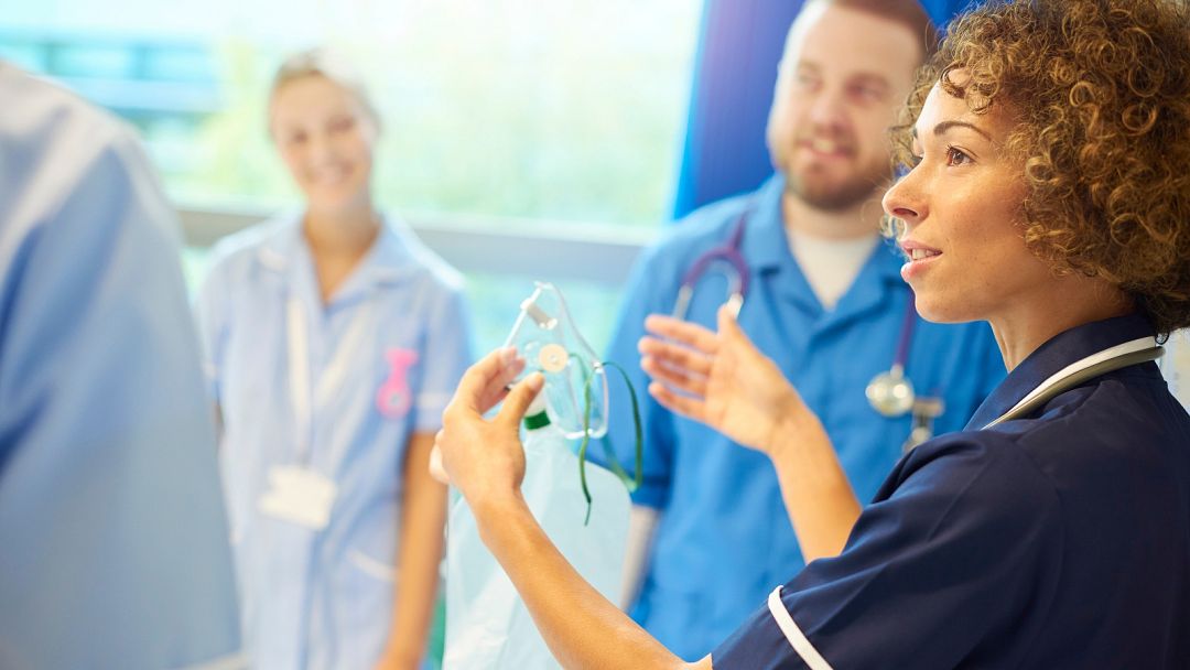 Nurses salaries: Which countries pay healthcare workers the most and ...
