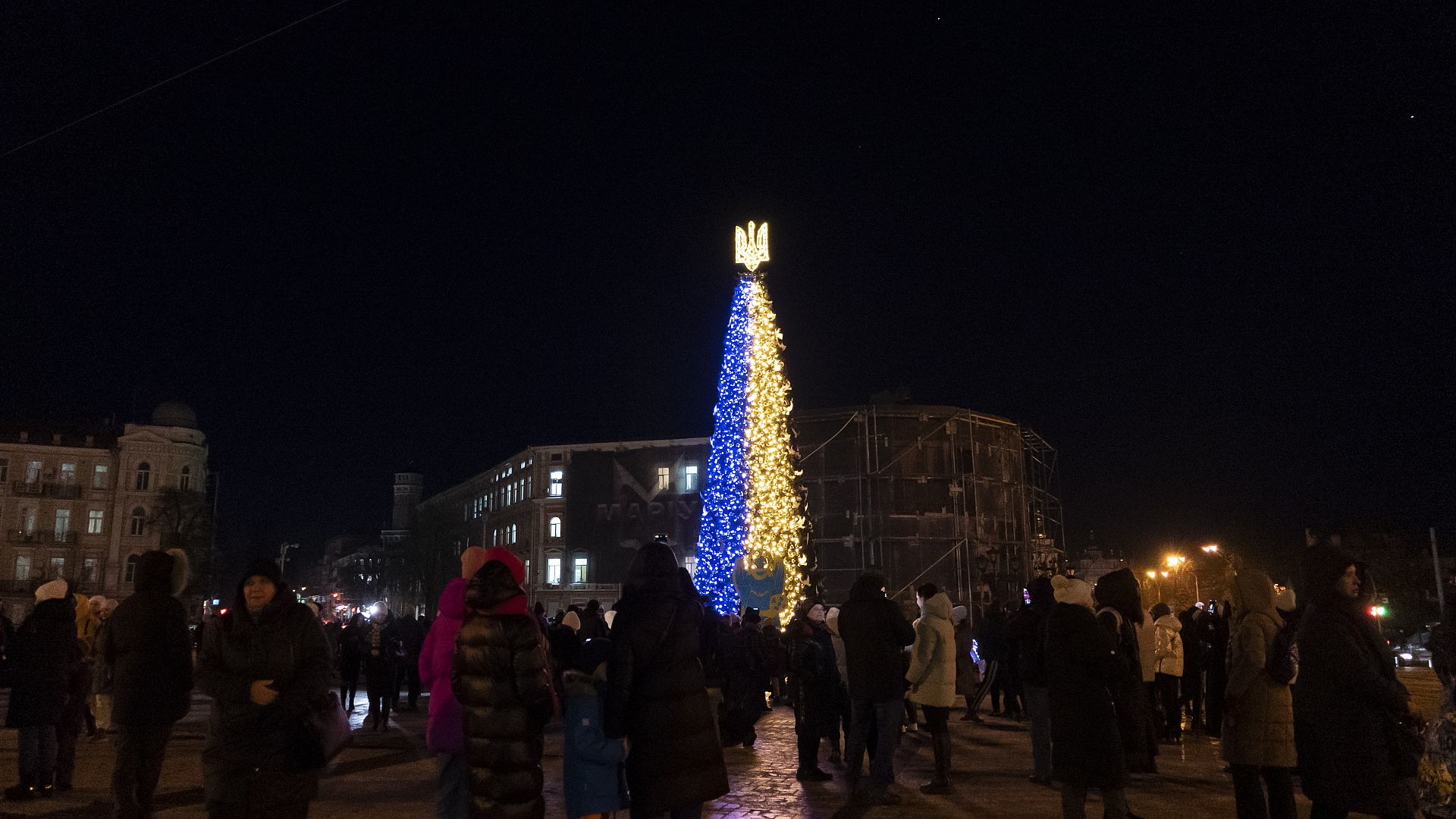 Video. Christmas tree unveiled in Kyiv in act of defiance against ...