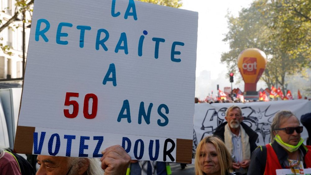 Carte De Retrait Quel Âge Minimum ? - Objetconnecte