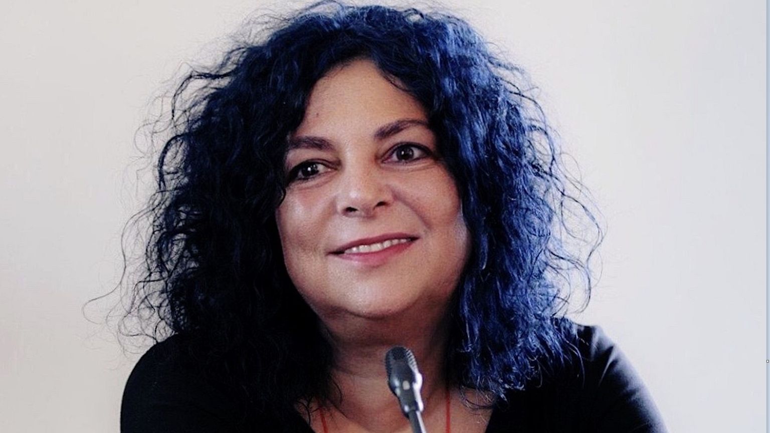 Η Μαρία Τσαντσάνογλου διευθύντρια του MOMus-Μουσείου Μοντέρνας Τέχνης ...