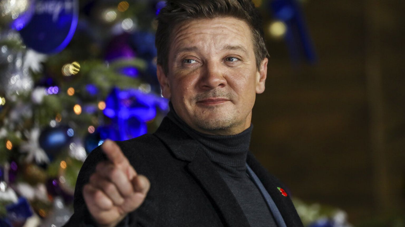 El actor de Los Vengadores Jeremy Renner atropellado por un quitanieves ...