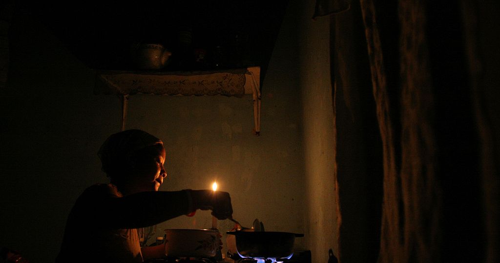 Zambians brace up for up to 12 hours of daily power cuts | Africanews