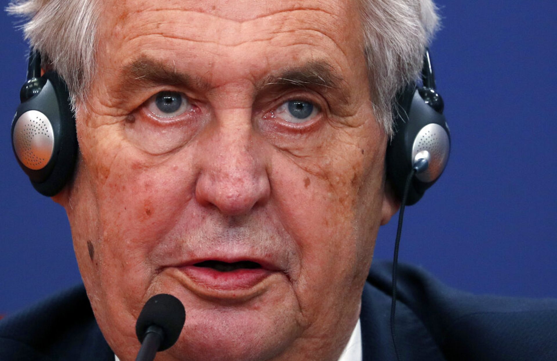 Czech Presidential elections: Eight condenders, three favourites, two ...