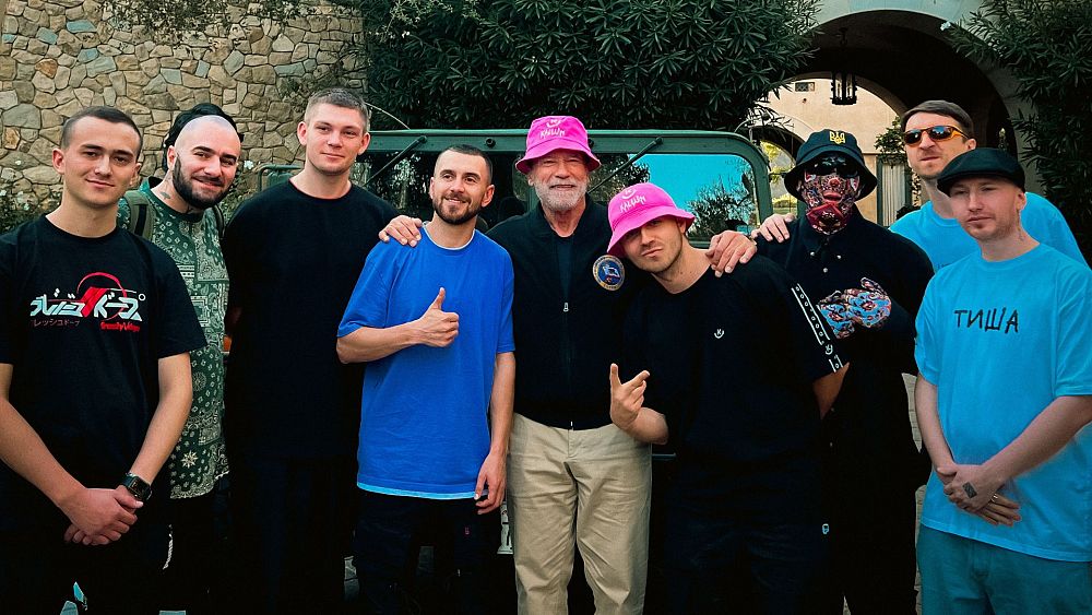 Arnold Schwarzenegger makes surprise cameo in new Kalush Orchestra ...