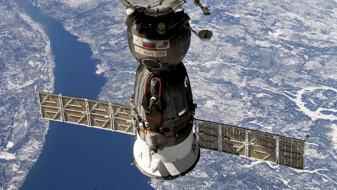 Russia to send new Soyuz capsule after tiny meteoroid damages one at ISS | Euronews