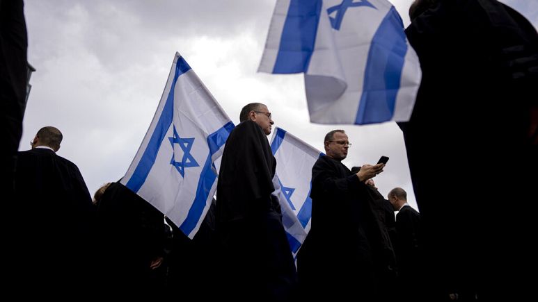 Hundreds of Israeli lawyers march against plans to overhaul judicial ...