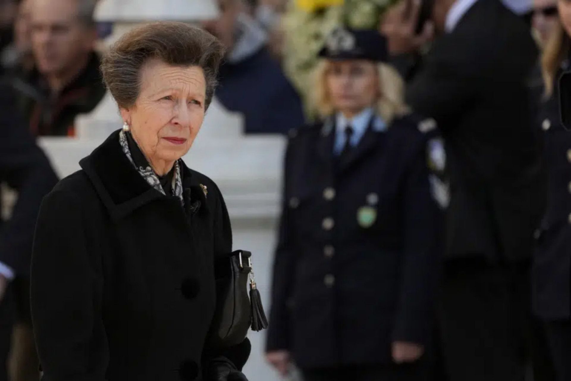 Οι «γαλαζοαίματες» παρουσίες στην κηδεία του τέως βασιλιά Κωνσταντίνου ...