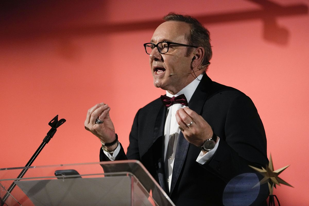 Kevin Spacey given lifetime achievement award in Italy days after UK ...
