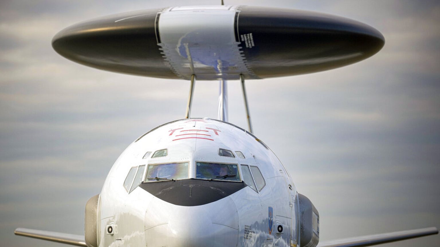 Vídeo: A bordo de un AWACS, los aviones de la OTAN que vigilan Europa ...