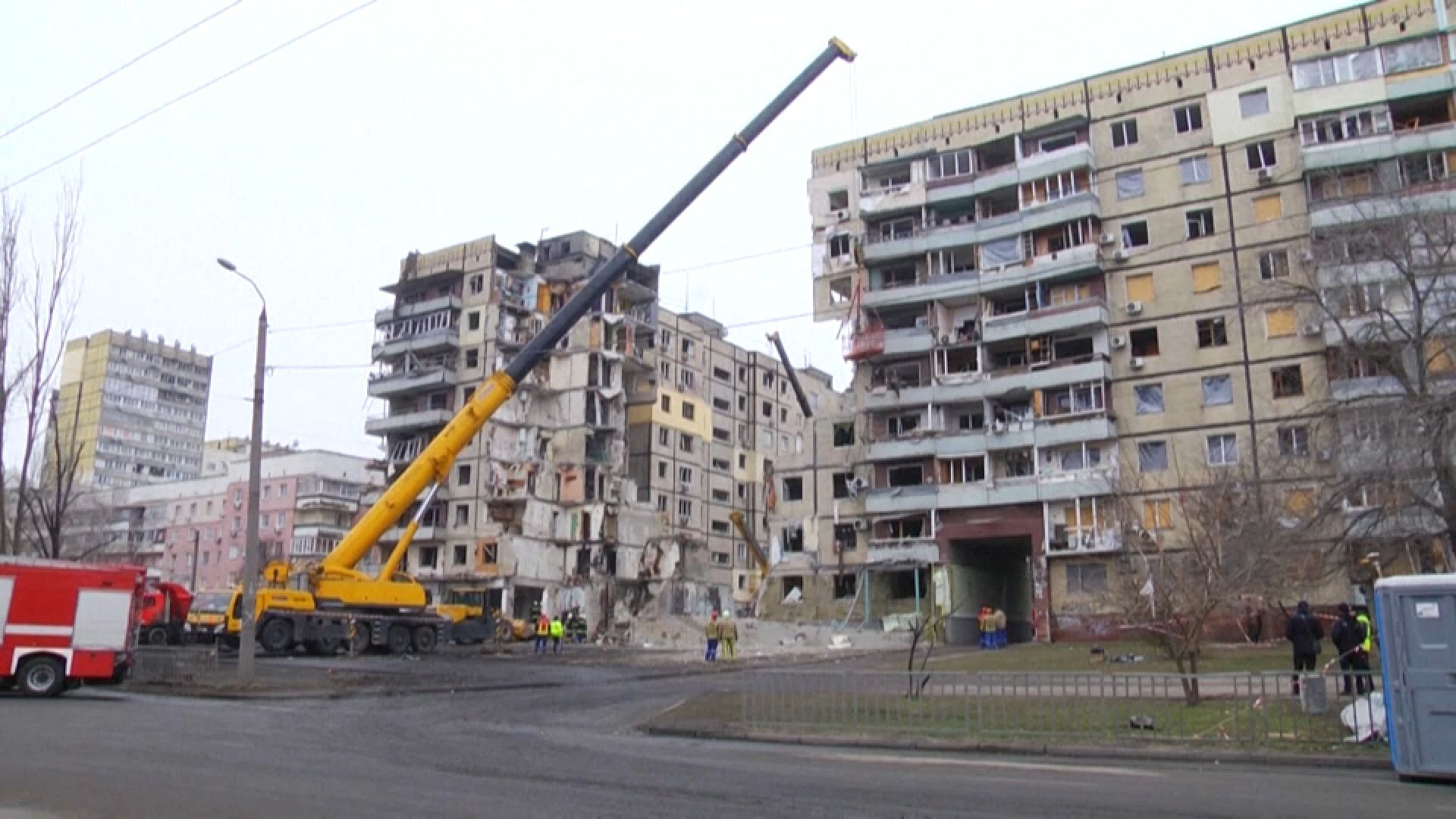 Rescuers abandon hope of finding survivors in the Dnipro apartments hit by a Russian missile ...