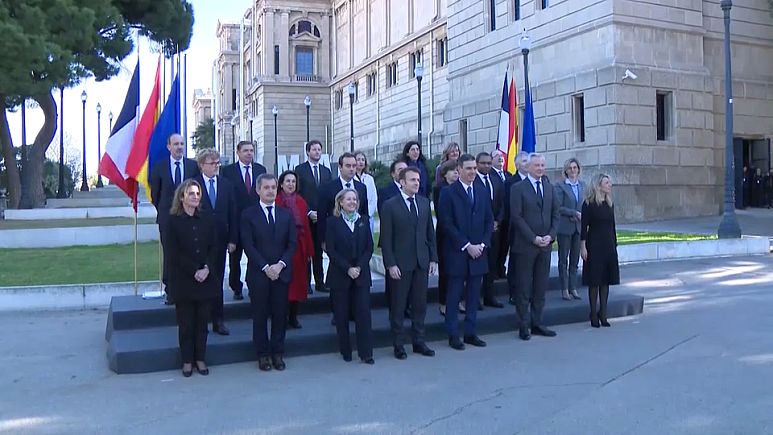 France and Spain sign a friendship treaty as their leaders meet in ...