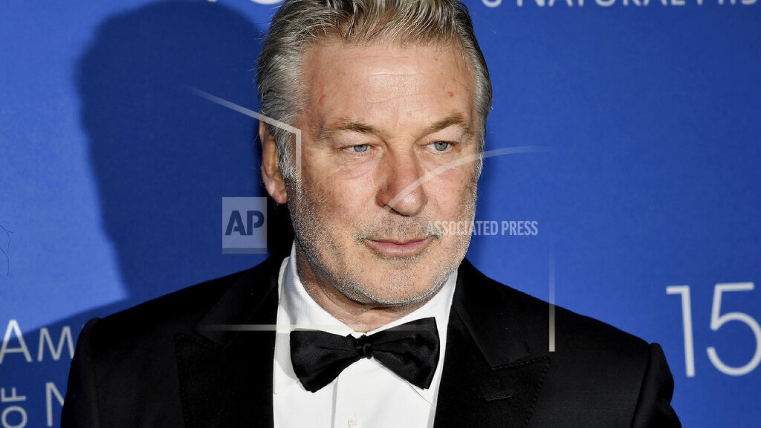 Morte sul set: Alec Baldwin incriminato per omicidio colposo ...