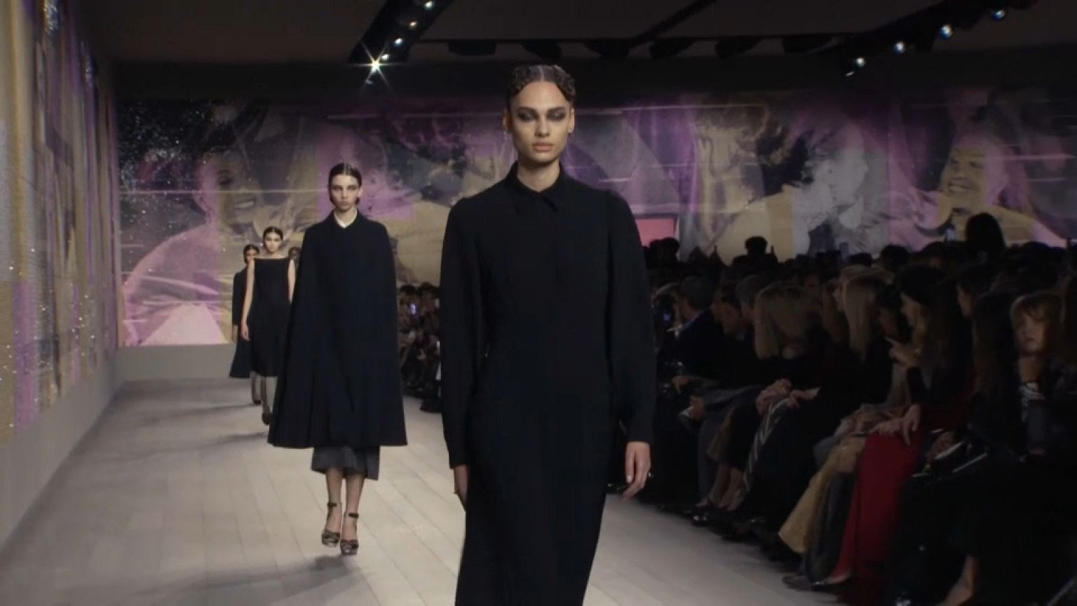 Dior a Parigi ricorda lo splendore della Baker | Euronews
