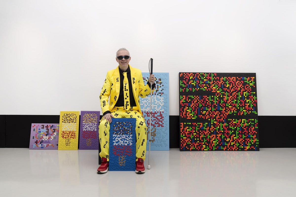The Power of Touch: Visually impaired artist Clarke Reynolds exhibits ...