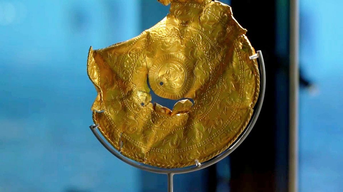 Buried treasures found by amateurs on show in Denmark's National Museum ...