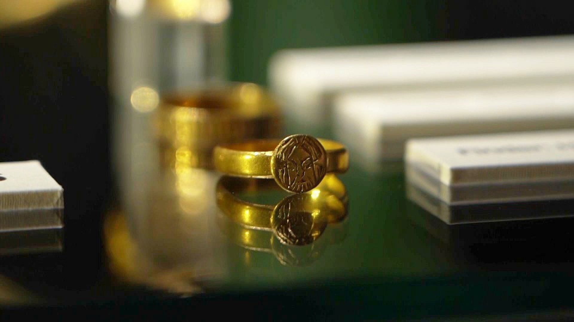 Buried treasures found by amateurs on show in Denmark's National Museum ...