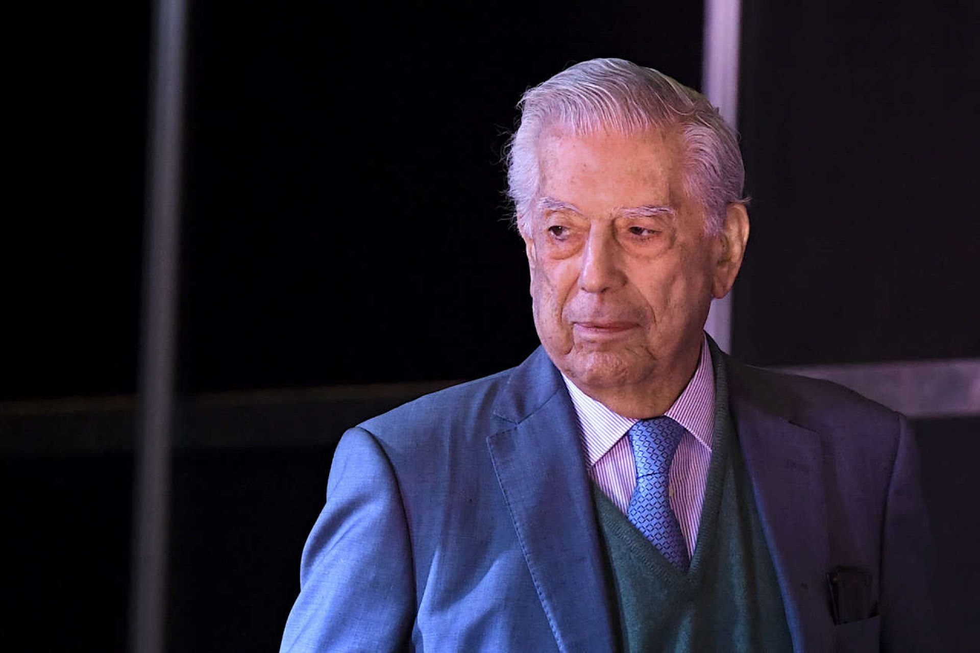 Peruvian-Spanish author Mario Vargas Llosa joins the Académie Française ...