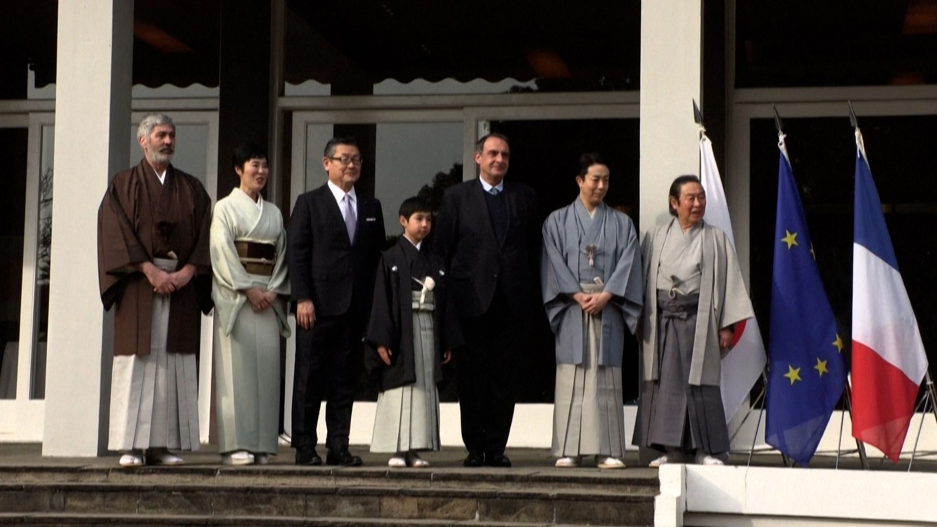 French-Japanese boy becomes first recognised dual-national kabuki theatre actor | Euronews