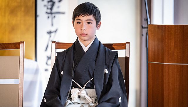 French-Japanese boy becomes first recognised dual-national kabuki theatre actor | Euronews