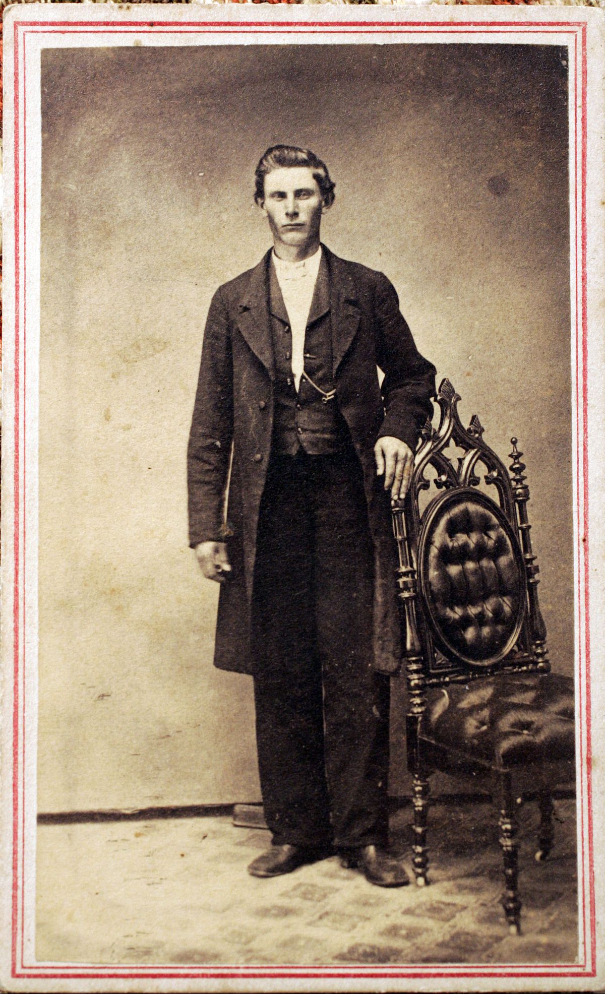 Culture Re-View: Take That beak up, Jesse James holds up, Jonathan ...