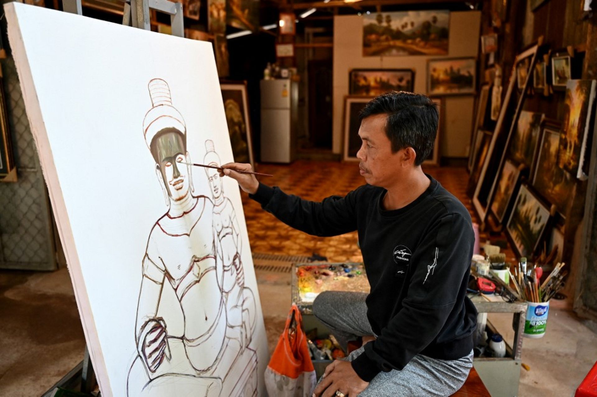 Angkor Wat: Cambodian villagers face eviction as part of plan to ...