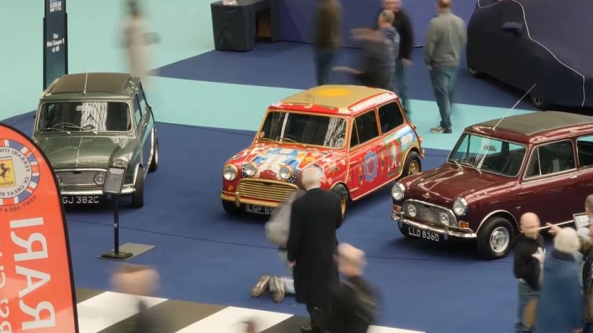 Carros clássicos dos Beatles expostos em Londres | Euronews