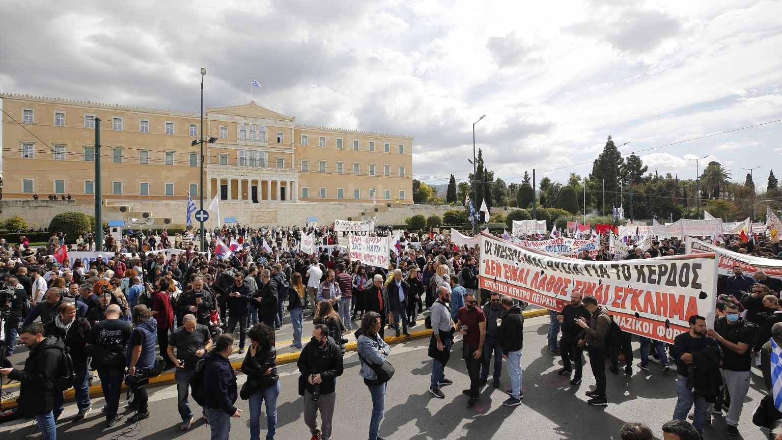 Ελλάδα: Μαζικά συλλαλητήρια για το δυστύχημα στα Τέμπη | Euronews