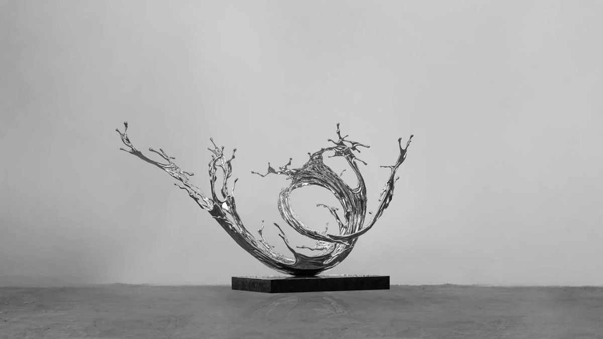 Renowned Chinese artist Zheng Lu to showcase gravity-defying water sculptures in London | Euronews