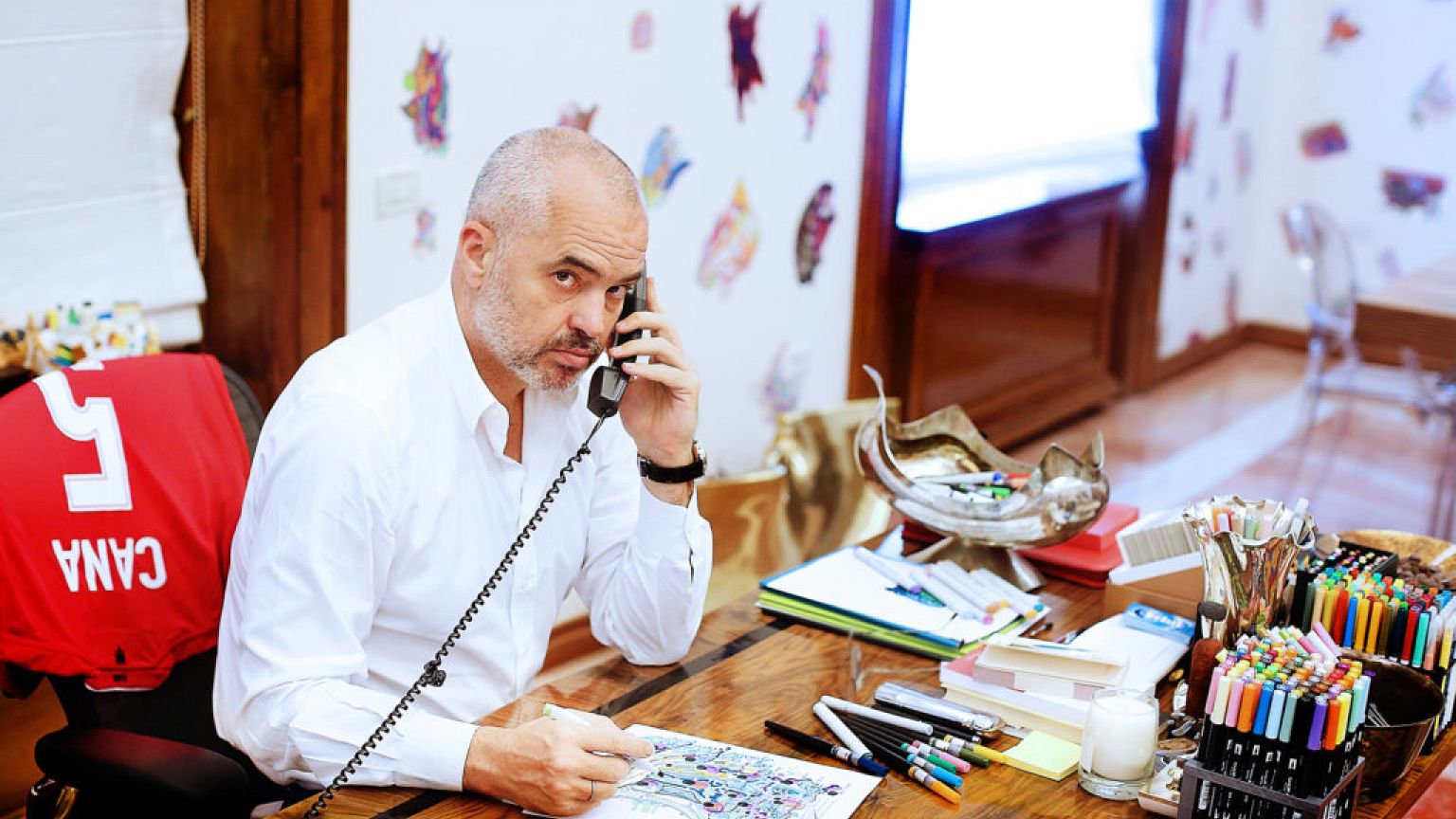 Έκθεση με πίνακες και γλυπτά του Εντι Ράμα εγκαινιάζεται στο Ζάππειο ...