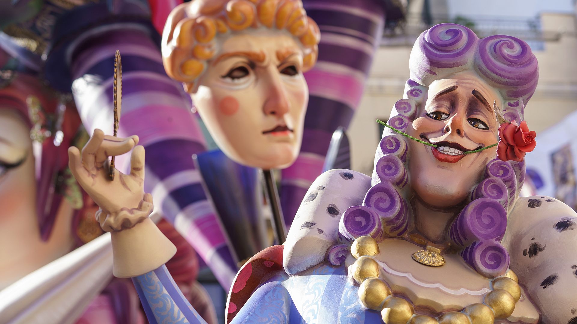 Video. WATCH: Huge wooden figures being burnt in Las Fallas festival in ...