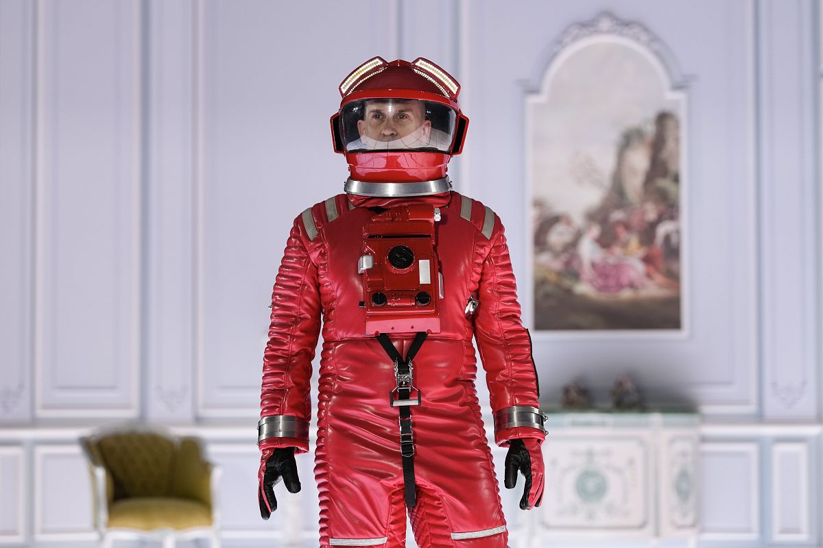 Jeremy Scott is stepping down as Moschino's creative director | Euronews