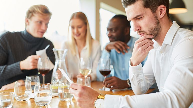 ‘I hate Europeans sometimes’: Waiter calls out stingy tipping culture ...