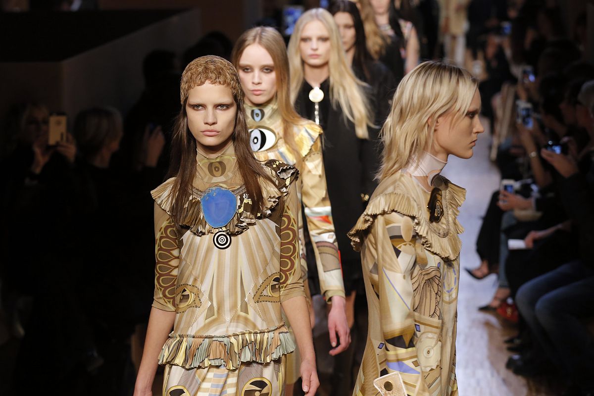 Egypt announces its first Fashion Week, with the theme ‘Past, Present ...