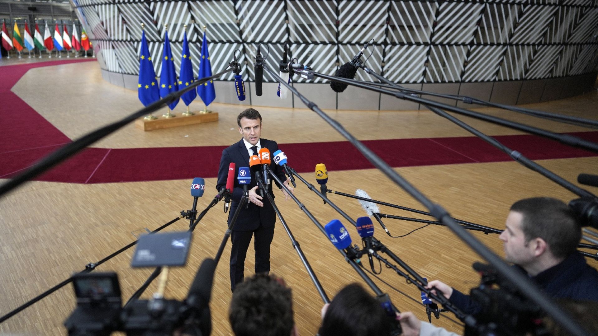 Watch: How do EU Council summits work? Here's a behind-the-scene sneak ...