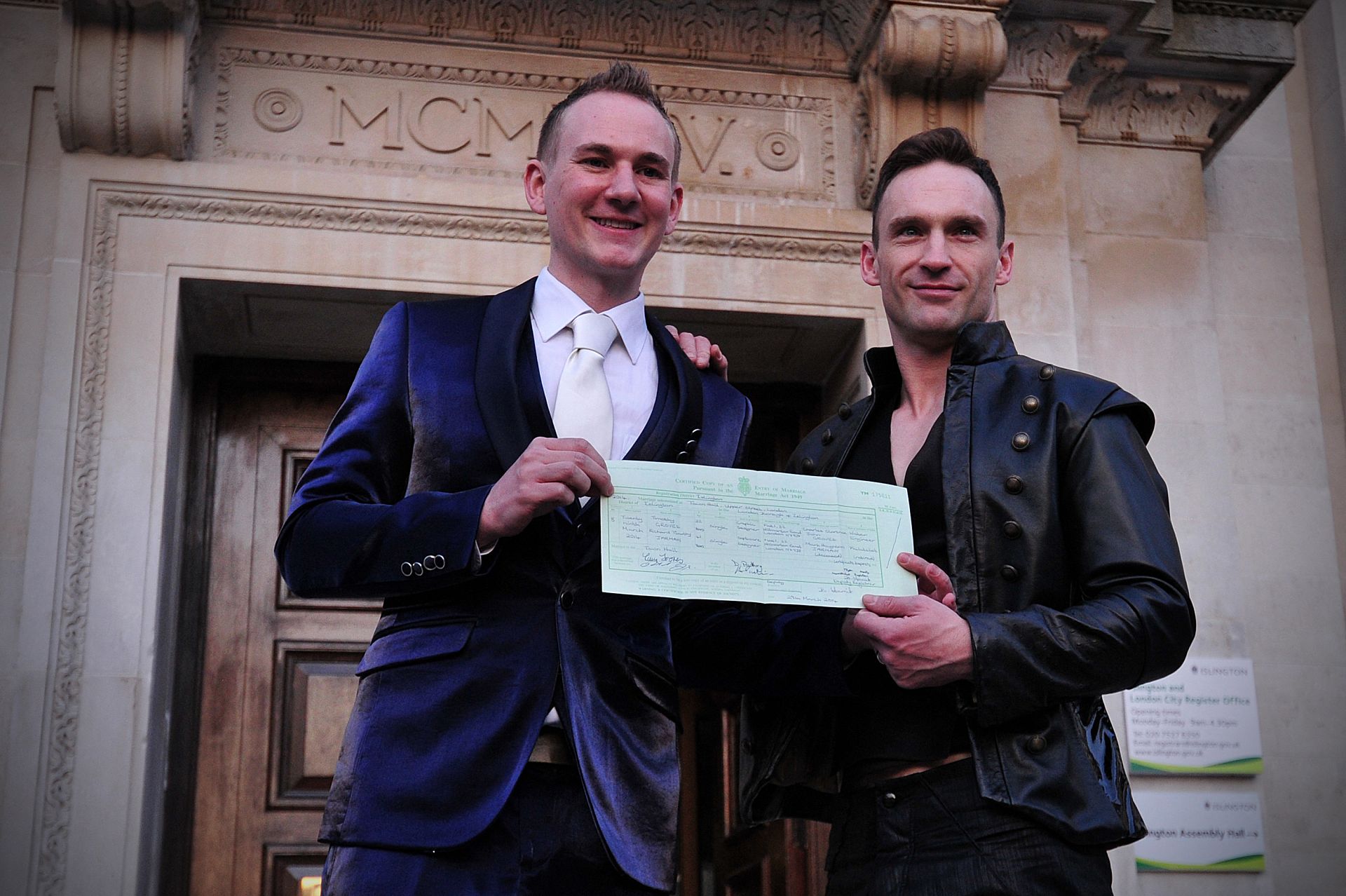 Culture Re-View: Gay Marriage is legalised in the UK | Euronews