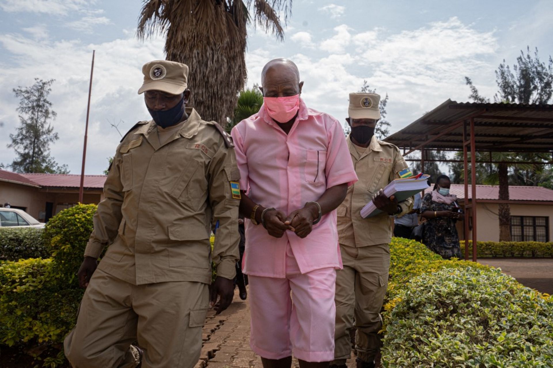 Ruanda Oteli filminin ilham kaynağı Rusesabagina Katar arabuluculuğunda ...