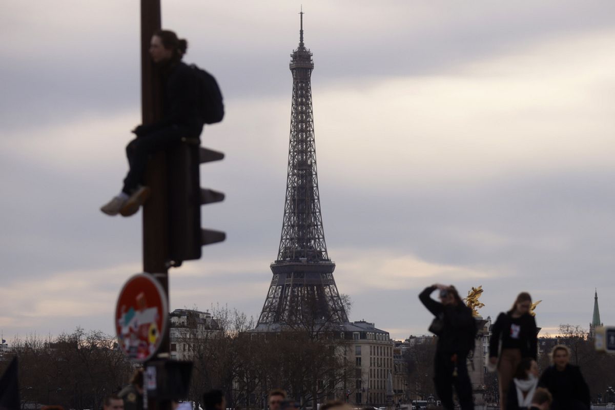 France protests: Here’s everything you need to know about travelling to ...