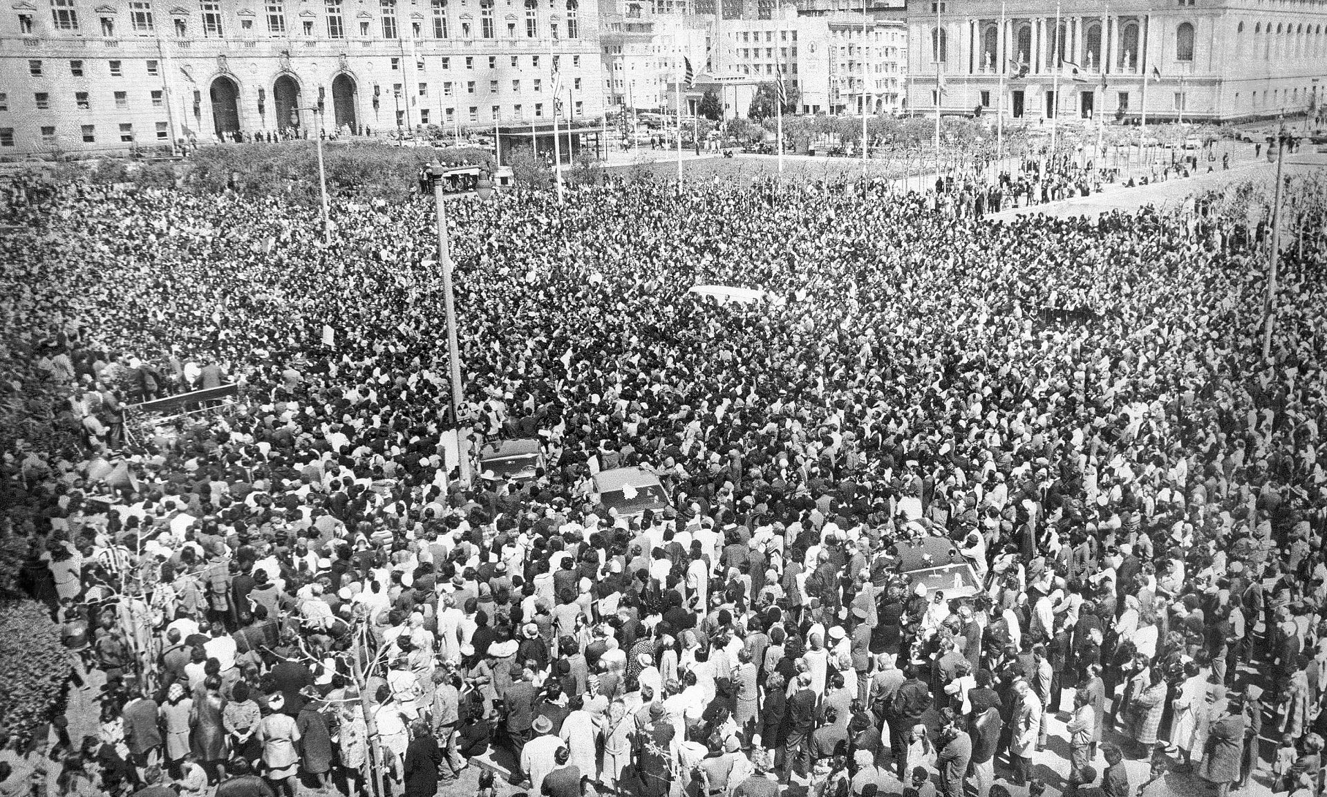 Culture Re-View: Martin Luther King Jr. is assassinated - A life in ...
