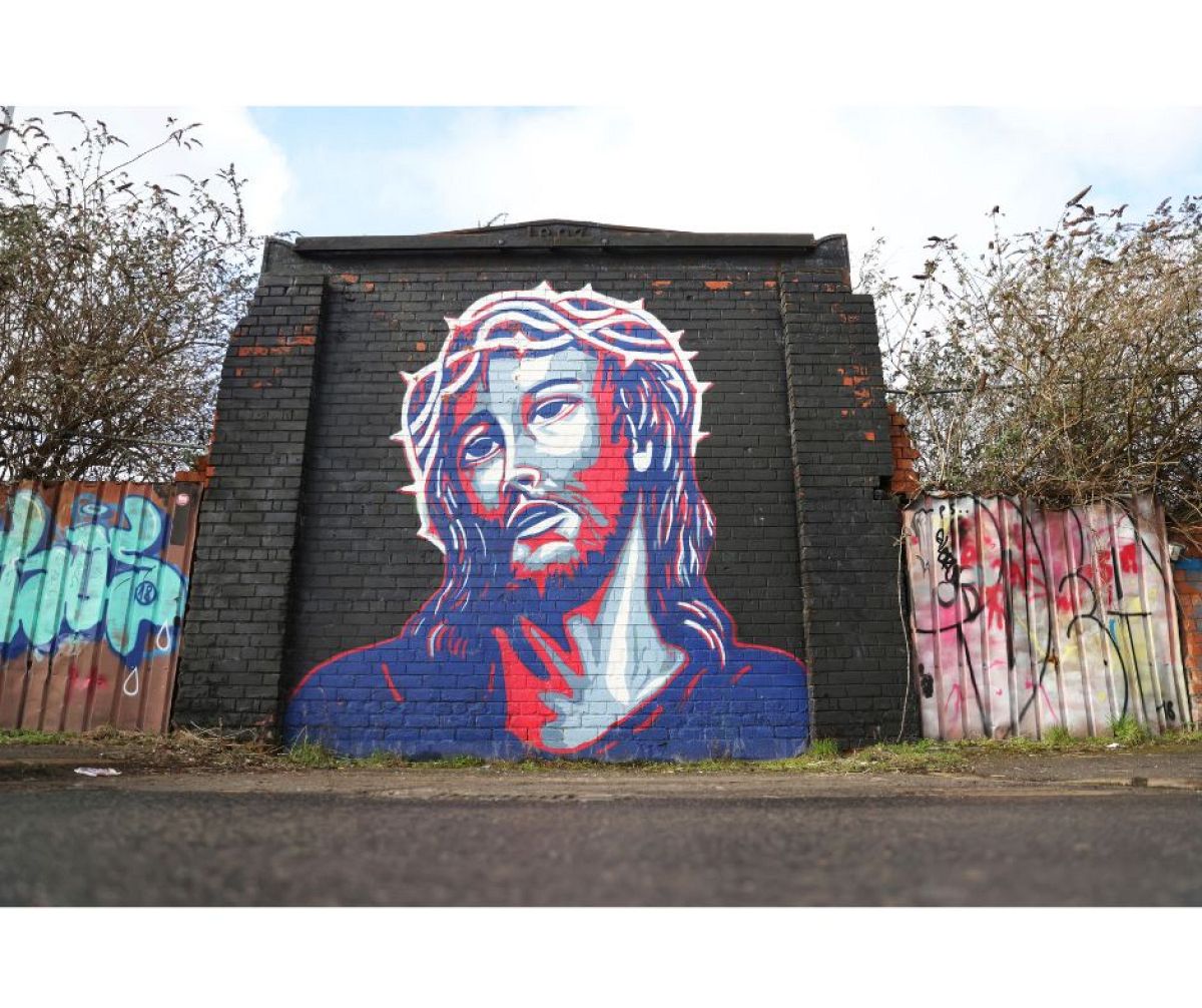 A look at Northern Ireland's iconic murals - 25 years after the Good ...