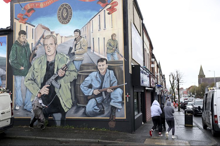 A look at Northern Ireland's iconic murals - 25 years after the Good ...