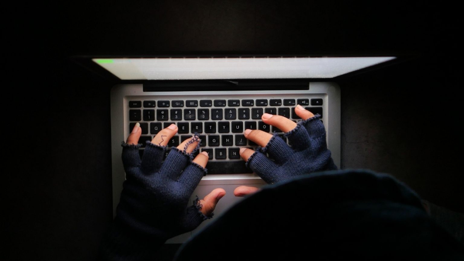 'Creative' Russian hackers tapping into CCTV in cafes in Ukraine, says ...