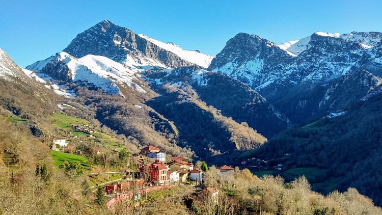 Want to get paid to move to Italy or Spain? Here are all the towns in ...