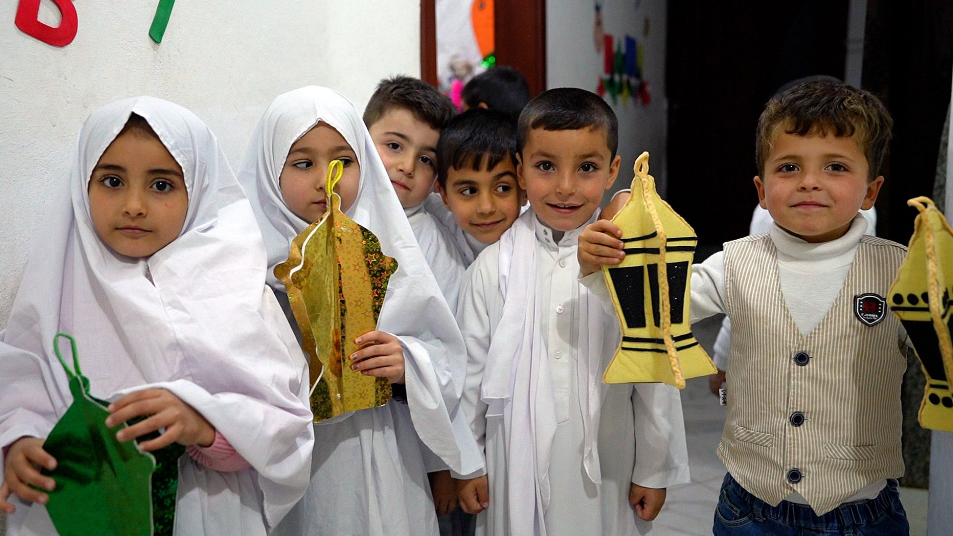 Meet the Syrian couple bringing joy to displaced children during ...