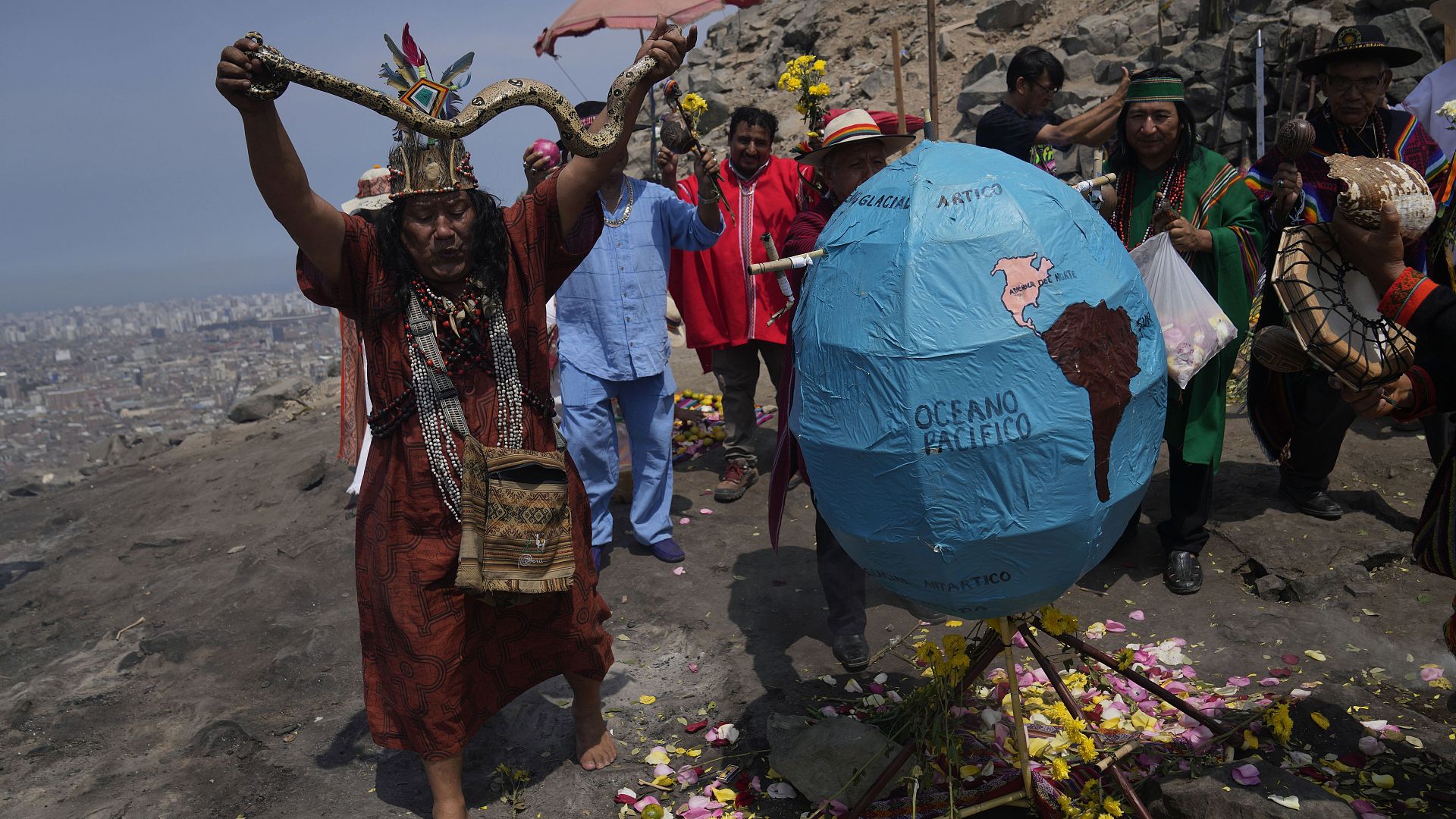 Video. Peruvian shamans perform rituals on Earth Day | Euronews